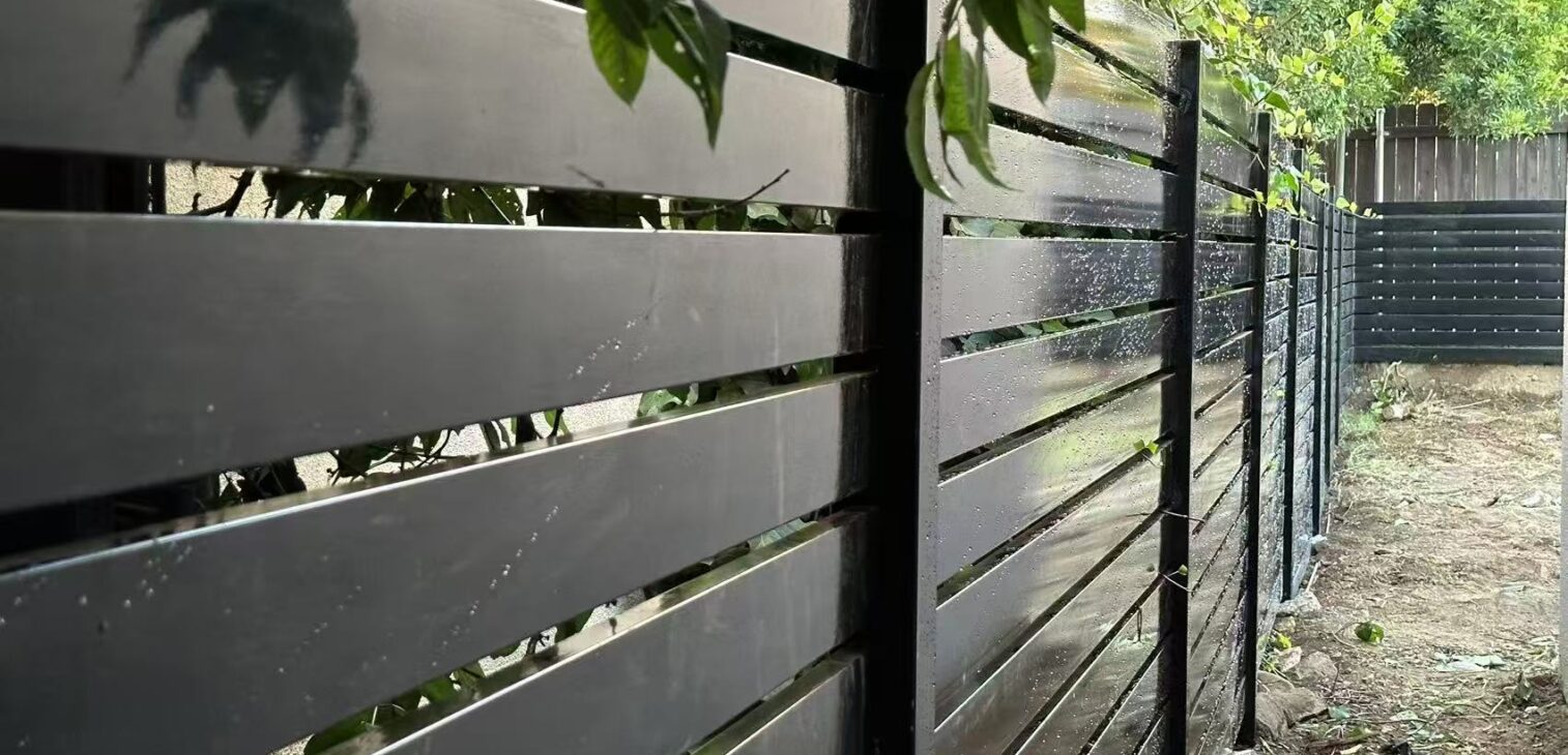 Heavy-Duty Horizontal Steel Fence - David Iron Fence - Official Website